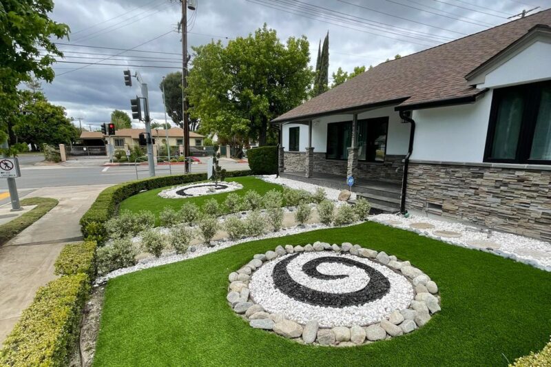 Front Entryway Turf & Stone Design in Del Mar, CA - Eternal Turf & Pavers